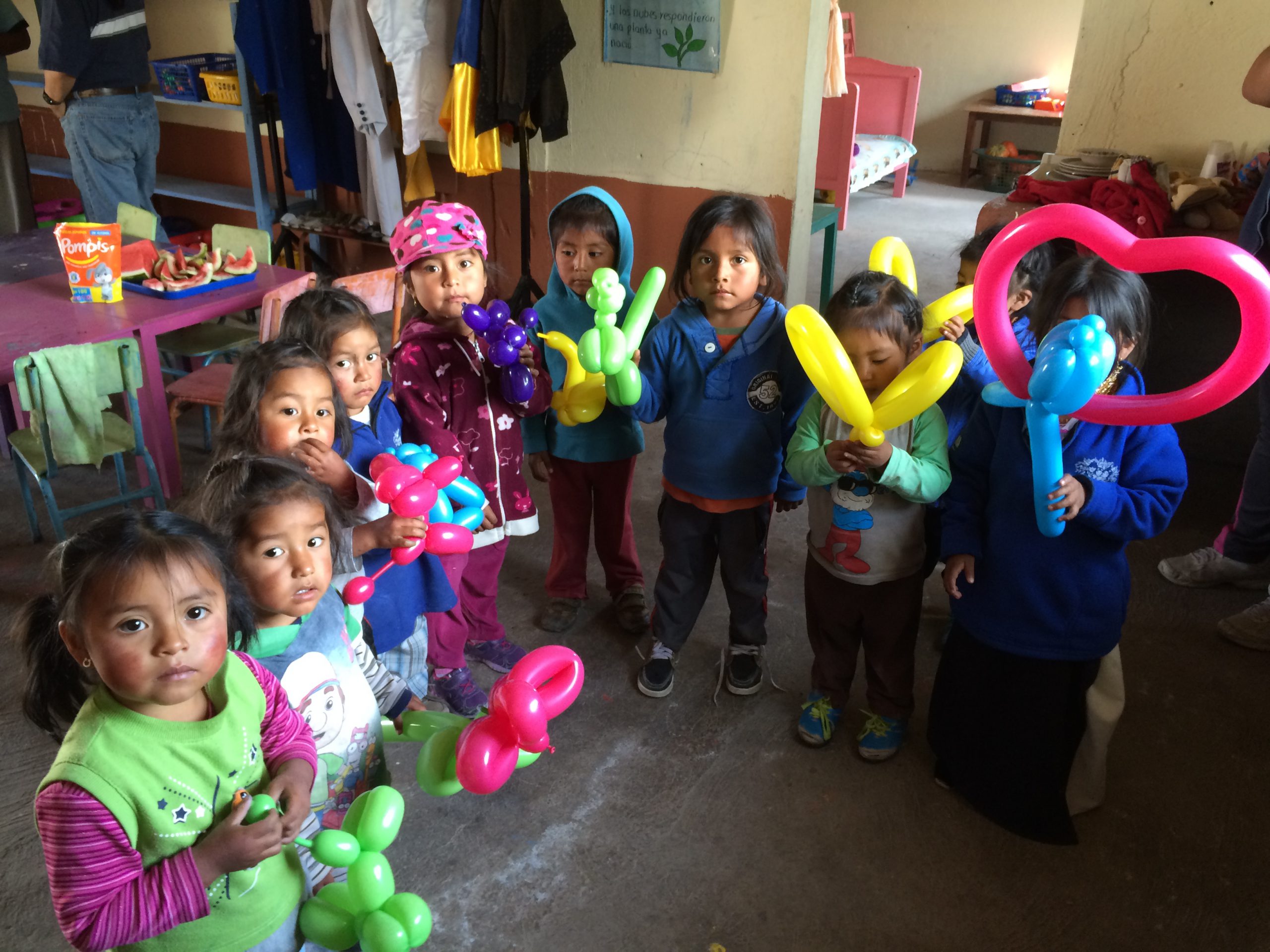 Ecuador kids with balloons - Tom Toombs - Christian Children's Performer